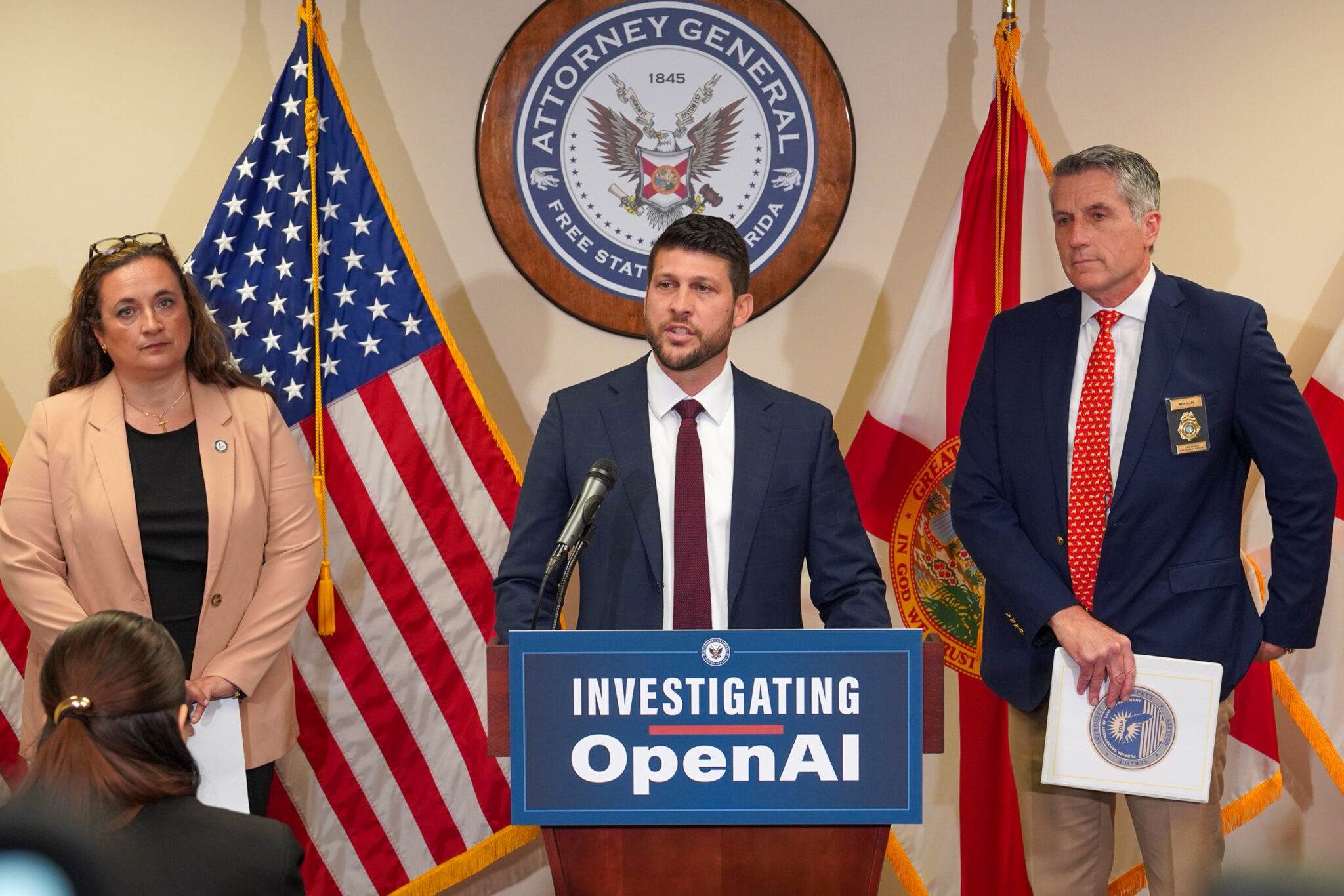 Florida acusa al asesino de dos universitarios de usar ChatGPT para ...