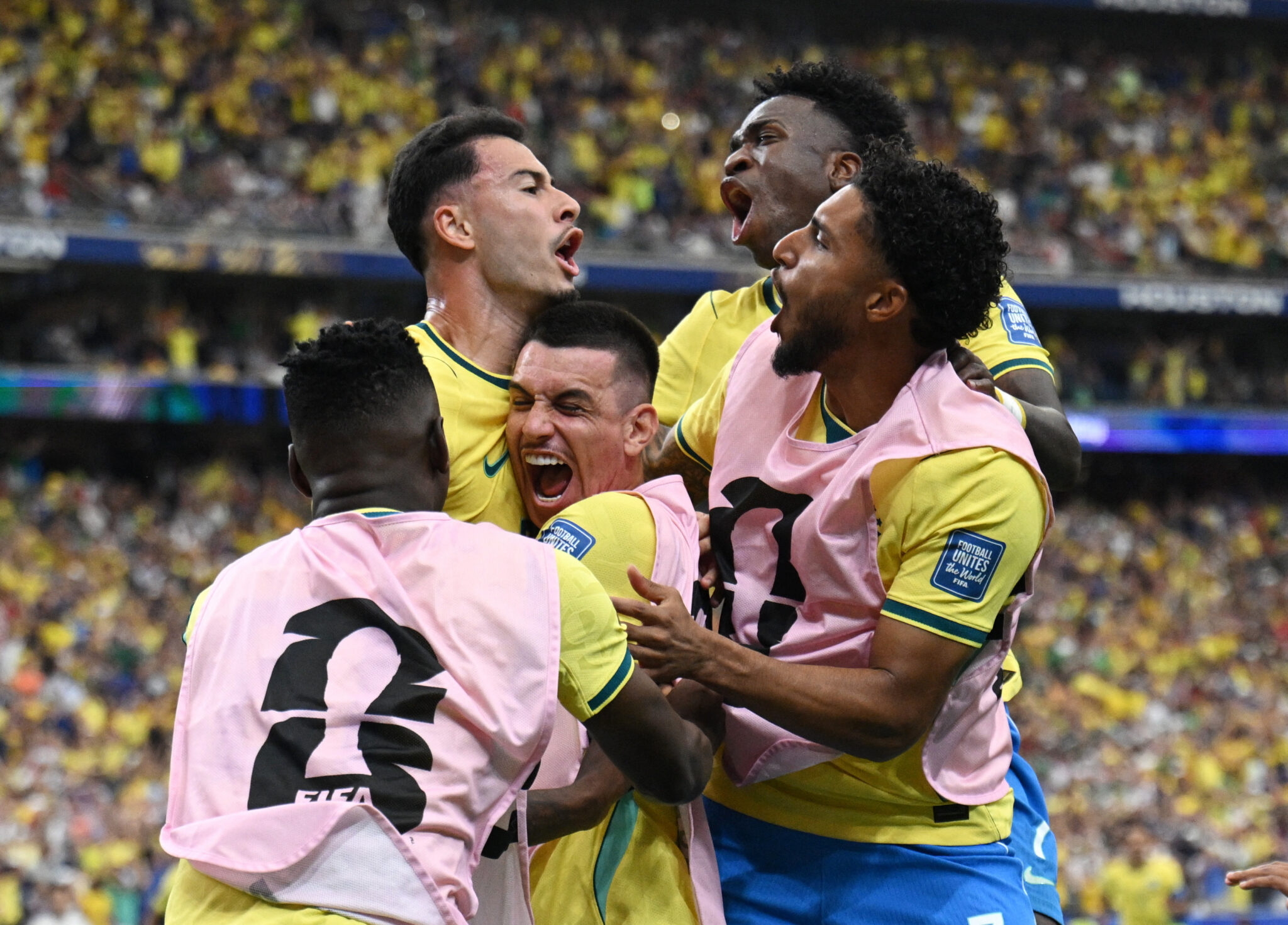 Mundial 2026: Mete Martinelli, con gol in extremis, a La Canarinha en ...